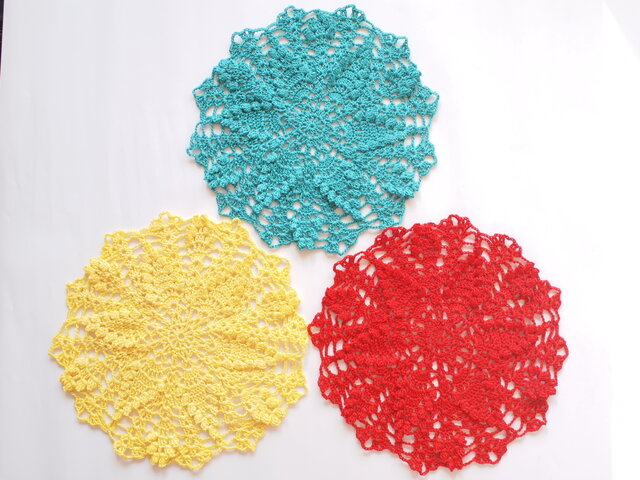 starbo ドイリー 赤【24.0cm】 | iichi 日々の暮らしを心地よくするハンドメイドやアンティークのマーケットプレイス