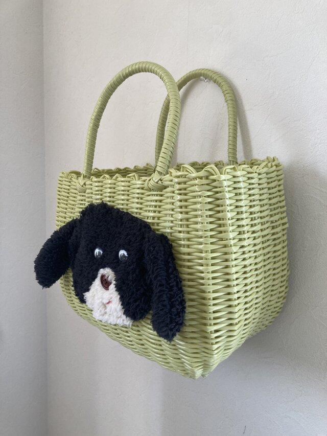 カゴバッグ 犬① | iichi 日々の暮らしを心地よくするハンドメイドやアンティークのマーケットプレイス