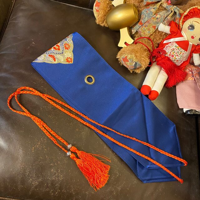 浴衣リメイク ワンピース ドレス 名古屋帯サッシュベルト 和洋折衷 レトロ 古着 深紺の地に、淡いブルーの花々 W-591 | iichi ...