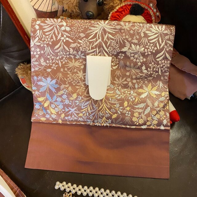 和洋折衷 2部式 作り帯 名古屋帯 リメイク ハンドメイド レトロ 秘めた華、静かに咲きゆく 2B-28 | iichi 日々の暮らしを心地よくするハンドメイドやアンティークのマーケットプレイス