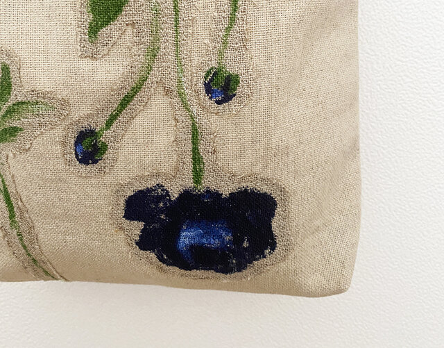 絵の具で描いたような花柄模様トートかばん | iichi 日々の暮らしを心地よくするハンドメイドやアンティークのマーケットプレイス