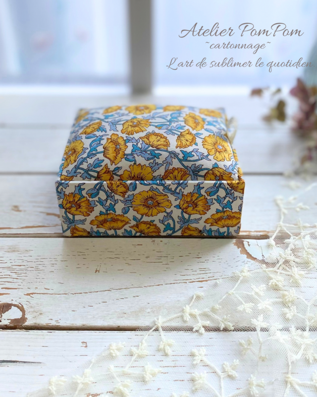 Pom doux petite ＊ リバティ アステルリースの布箱（イエロー） | iichi 日々の暮らしを心地よくするハンドメイドやアンティークのマーケットプレイス