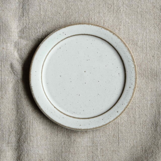マリオ様専用ご注文品 洋皿15cm 白、芥子 | iichi 日々の暮らしを心地よくするハンドメイドやアンティークのマーケットプレイス