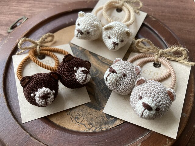 くまのミニヘアゴム2個set | iichi 日々の暮らしを心地よくするハンドメイドやアンティークのマーケットプレイス