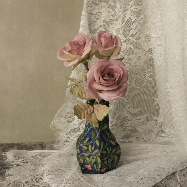 布花飾り＊3輪の薔薇 アンティークピンク5-051 | iichi 日々の暮らしを心地よくするハンドメイドやアンティークのマーケットプレイス