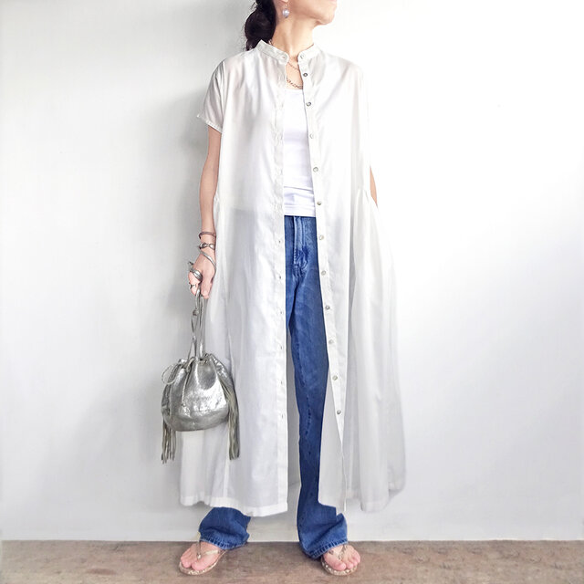 スタンドカラーサイドギャザーワンピース（オフホワイト） | iichi 日々の暮らしを心地よくするハンドメイドやアンティークのマーケットプレイス