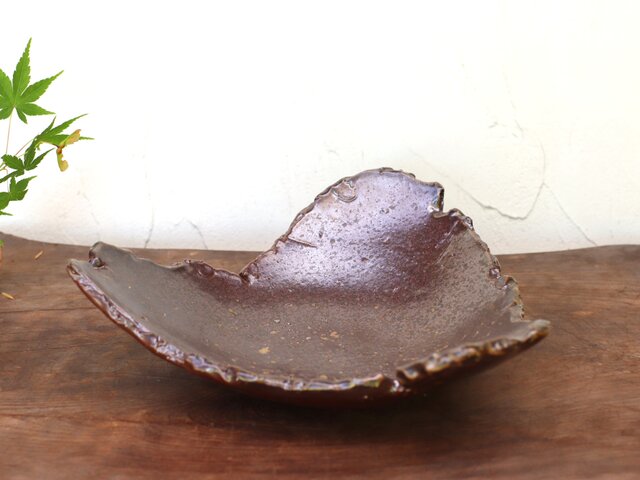 備前焼 ちぎり皿(幅約22.5cm) sr8-036 | iichi 日々の暮らしを心地よくするハンドメイドやアンティークのマーケットプレイス