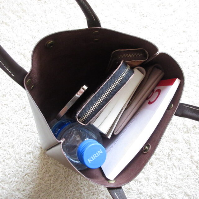 《牛革》new♪スクエアミニトート・スムースソフトレザー・ダークブラウン・0467 | iichi 日々の暮らしを心地よくするハンドメイドやアンティークのマーケットプレイス