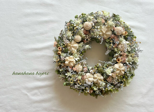オレガノと白い実の爽やかリース* | iichi 日々の暮らしを心地よくするハンドメイドやアンティークのマーケットプレイス