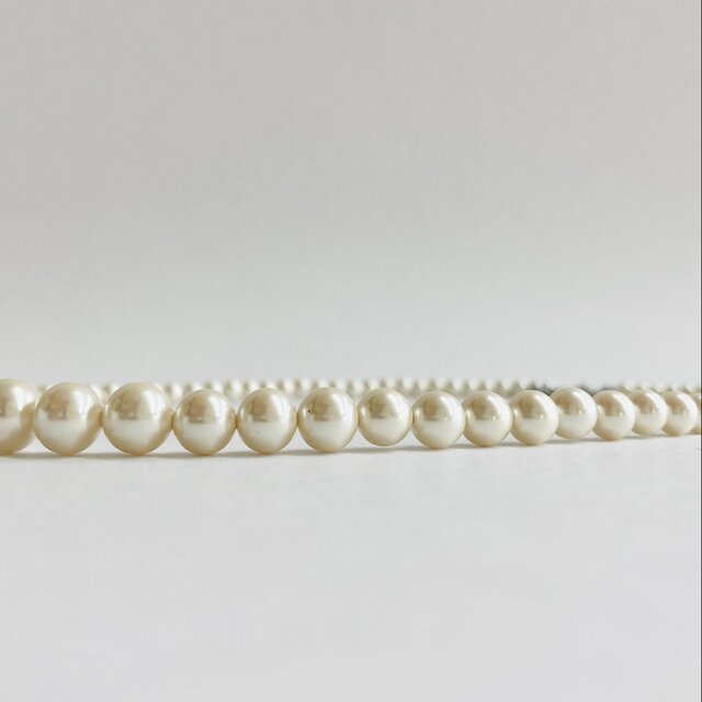 ガラスパールグラデーションネックレス/4x8mm約42cm+5cm/クリーム/R/made in japan | iichi 日々の暮らしを心地よくするハンドメイドやアンティークのマーケットプレイス