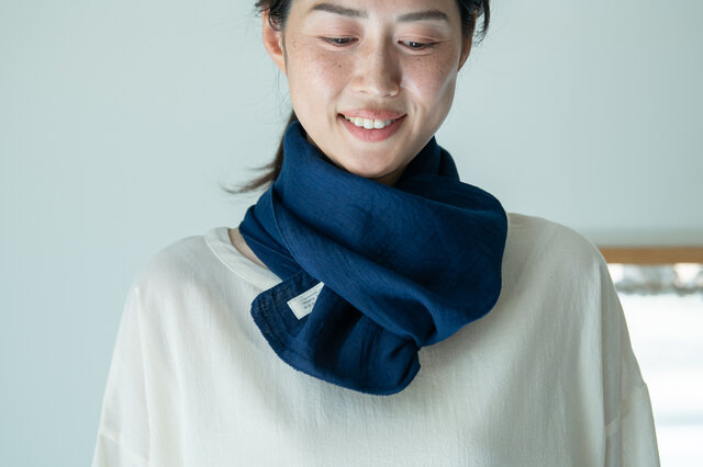 【藍染】リネン混ガーゼ日除けスカーフ【Organic Cotton】 | iichi 日々の暮らしを心地よくするハンドメイドやアンティークのマーケットプレイス