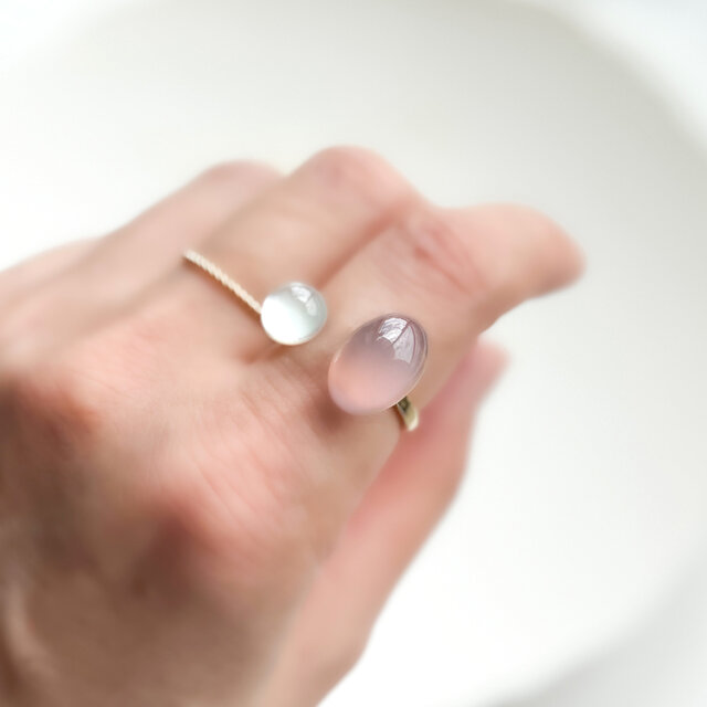 天然石2粒＊ピンクパープルカルセドニー×ホワイトシェル＋クリスタル フォークリング --Two stones-- | iichi 日々の暮らしを心地よくするハンドメイドやアンティークの ...