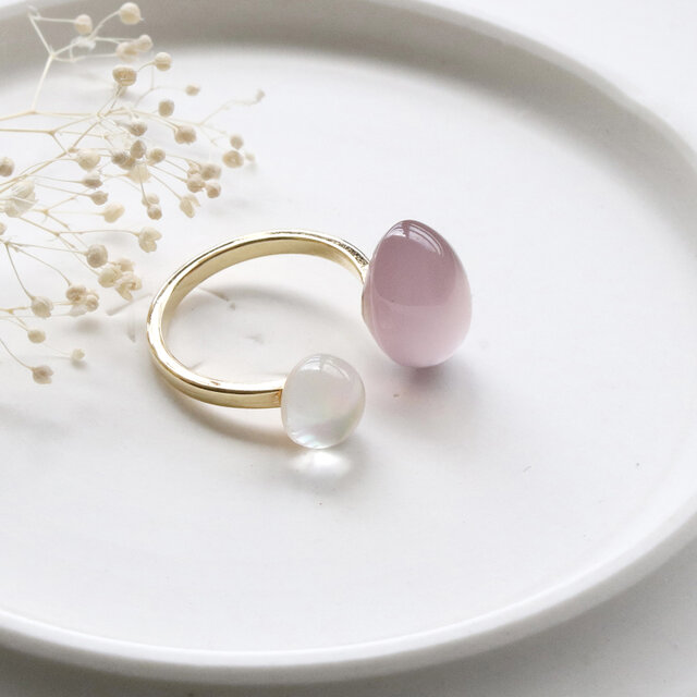 天然石2粒＊ピンクパープルカルセドニー×ホワイトシェル＋クリスタル フォークリング --Two stones-- | iichi 日々の暮らしを心地よくするハンドメイドやアンティークの ...