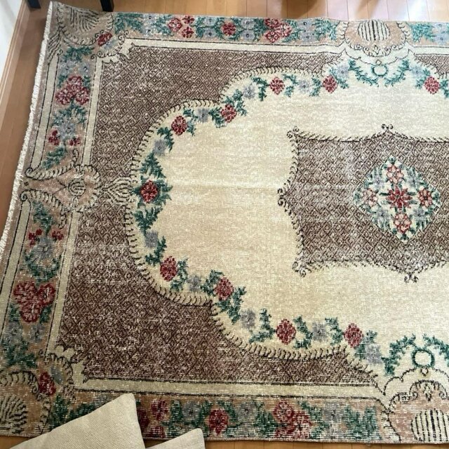 大判 美品 144×244 薔薇 クリーム クラシカル トルコヴィンテージラグ | iichi 日々の暮らしを心地よくするハンドメイドやアンティークのマーケットプレイス