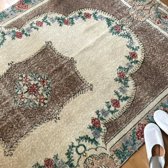 大判 美品 144×244 薔薇 クリーム クラシカル トルコヴィンテージラグ | iichi 日々の暮らしを心地よくするハンドメイドやアンティークのマーケットプレイス