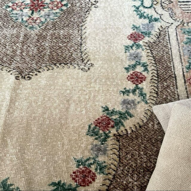 大判 美品 144×244 薔薇 クリーム クラシカル トルコヴィンテージラグ | iichi 日々の暮らしを心地よくするハンドメイドやアンティークのマーケットプレイス