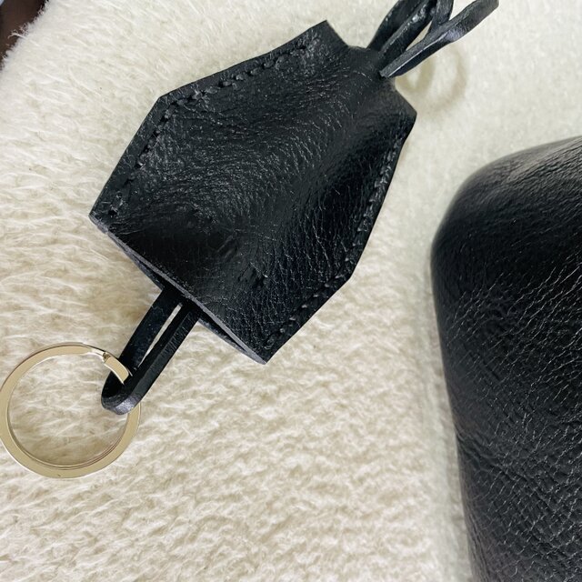 スペインメッシュレザーとイタリアンレザーのスクエアショルダーバッグ | iichi 日々の暮らしを心地よくするハンドメイドやアンティークのマーケットプレイス