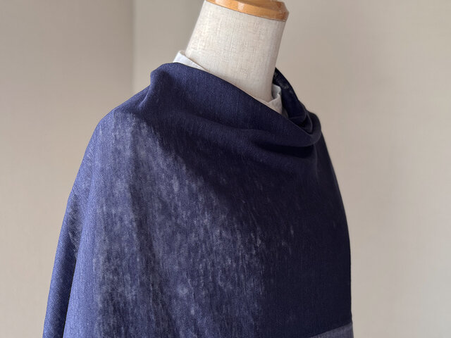 ベルギーリネン 3WAY ポンチョストール[Tsumiki] ネイビー/ブルーパープル/ブルー | iichi 日々の暮らしを心地よくするハンドメイドやアンティークのマーケットプレイス