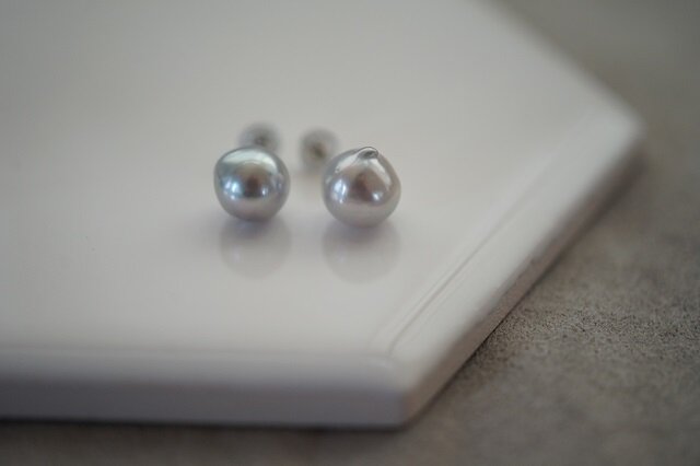 【drop】PT900 あこやパールピアス | iichi 日々の暮らしを心地よくするハンドメイドやアンティークのマーケットプレイス