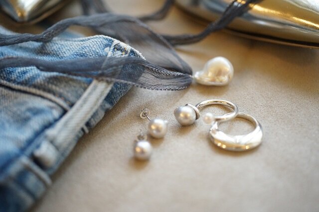 【drop】PT900 あこやパールピアス | iichi 日々の暮らしを心地よくするハンドメイドやアンティークのマーケットプレイス