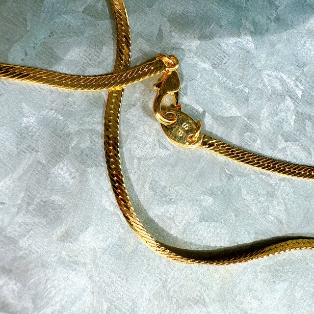 NA133-【 AVON 】エイボン・ヴィンテージネックレス Gold Tone Chain Braided | iichi 日々の暮らしを心地よくするハンドメイドやアンティークのマーケットプレイス