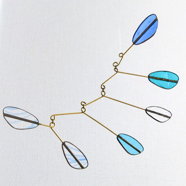 光とゆらぎを愛でるガラスモビール B.C. | iichi 日々の暮らしを心地よくするハンドメイドやアンティークのマーケットプレイス