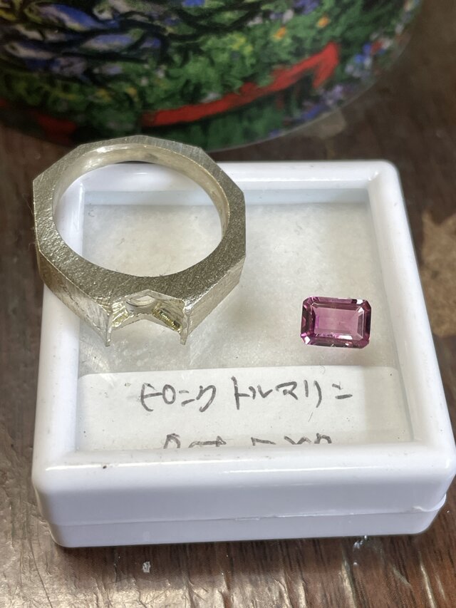 ピンク トルマリン OCT 5×7 カット印台 シルバーSV925リング | iichi 日々の暮らしを心地よくするハンドメイドやアンティークのマーケットプレイス