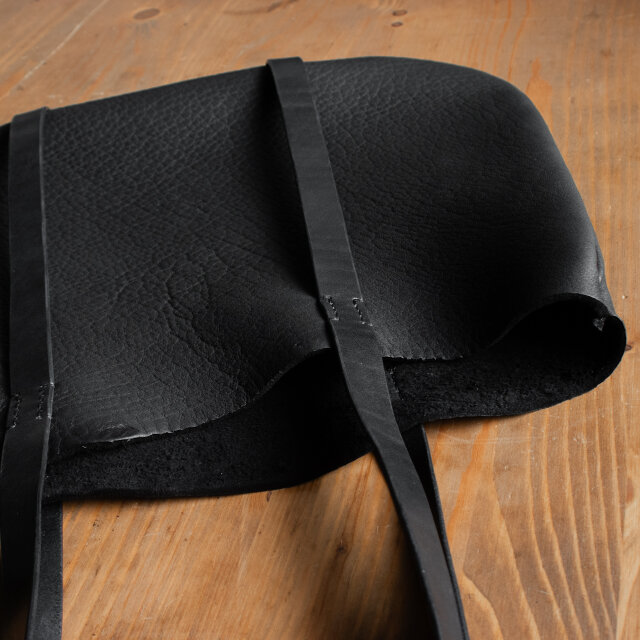 鹿革トートバッグ A4サイズ対応レザートート | iichi 日々の暮らしを心地よくするハンドメイドやアンティークのマーケットプレイス