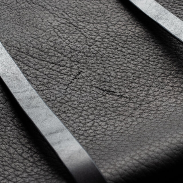 鹿革トートバッグ A4サイズ対応レザートート | iichi 日々の暮らしを心地よくするハンドメイドやアンティークのマーケットプレイス