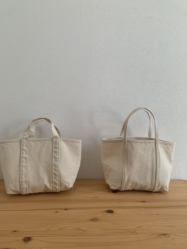 帆布 BASIC TOTE (S) スモークネイビー×生成り | iichi 日々の暮らしを心地よくするハンドメイドやアンティークのマーケットプレイス