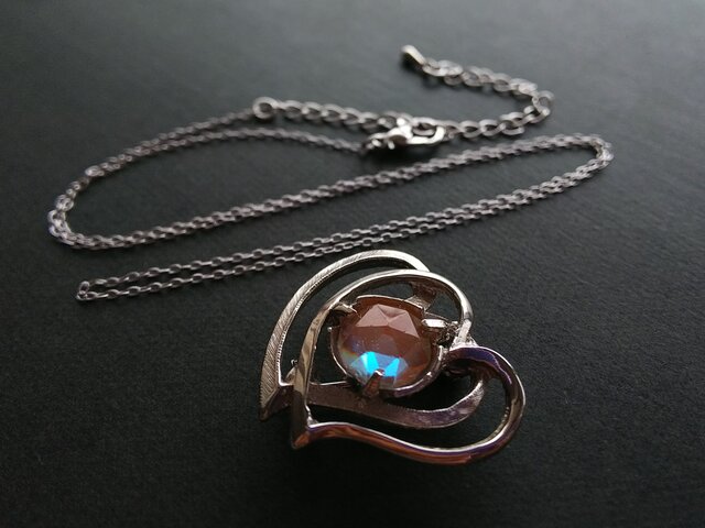 アンティーク ローズカットサフィレット／SilverトーンHeart ブローチ&ネックレス | iichi 日々の暮らしを心地よくするハンドメイドやアンティークのマーケットプレイス