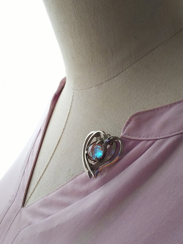 アンティーク ローズカットサフィレット／SilverトーンHeart ブローチ&ネックレス | iichi 日々の暮らしを心地よくするハンドメイドやアンティークのマーケットプレイス