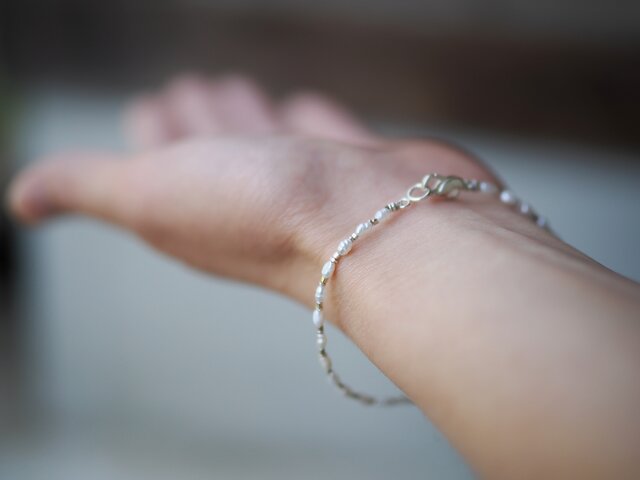 -Emerald- pearl bracelet | iichi 日々の暮らしを心地よくするハンドメイドやアンティークのマーケットプレイス