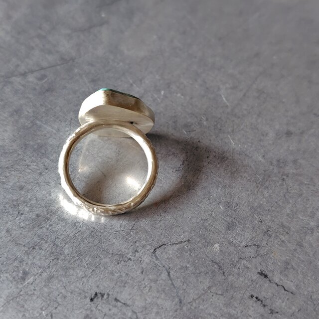 ターコイズシルバーリング#12 | iichi 日々の暮らしを心地よくするハンドメイドやアンティークのマーケットプレイス