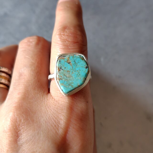 ターコイズシルバーリング#12 | iichi 日々の暮らしを心地よくするハンドメイドやアンティークのマーケットプレイス