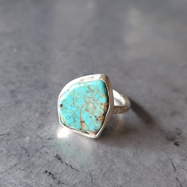 ターコイズシルバーリング#12 | iichi 日々の暮らしを心地よくするハンドメイドやアンティークのマーケットプレイス