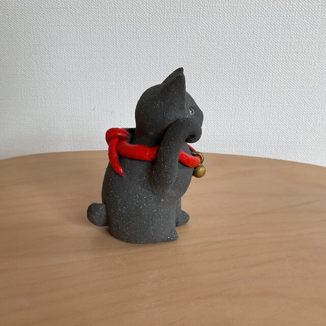 かわいいまねき猫（黒) | iichi 日々の暮らしを心地よくするハンドメイドやアンティークのマーケットプレイス