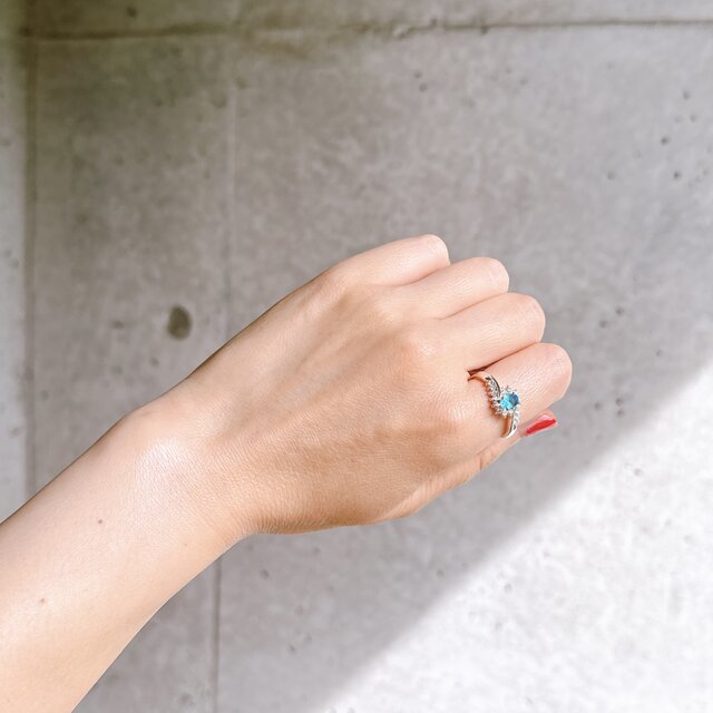 R400-ヴィンテージリング U.S.A. 1980s Silver Tone Light Blue Cut Glass | iichi 日々の暮らしを心地よくするハンドメイドやアンティークの ...