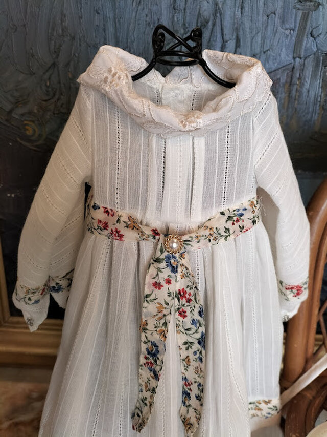 ドール背丈53cm前後用 地織ローン地ドレスとボネとドロワースのセット 送料込み | iichi 日々の暮らしを心地よくするハンドメイドやアンティークのマーケットプレイス