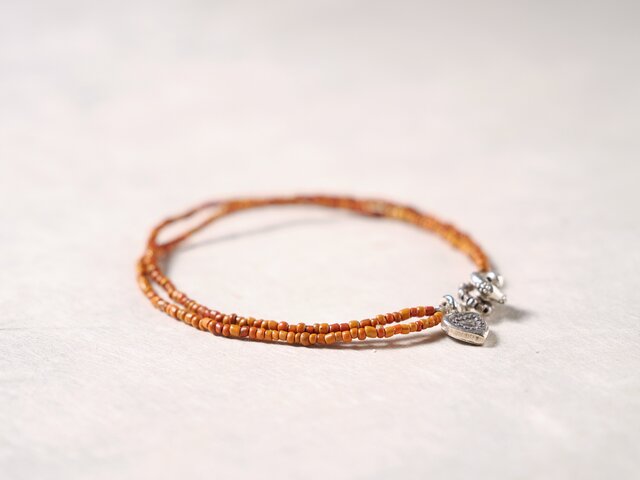 -Khmer beads- 2line bracelet | iichi 日々の暮らしを心地よくするハンドメイドやアンティークのマーケットプレイス