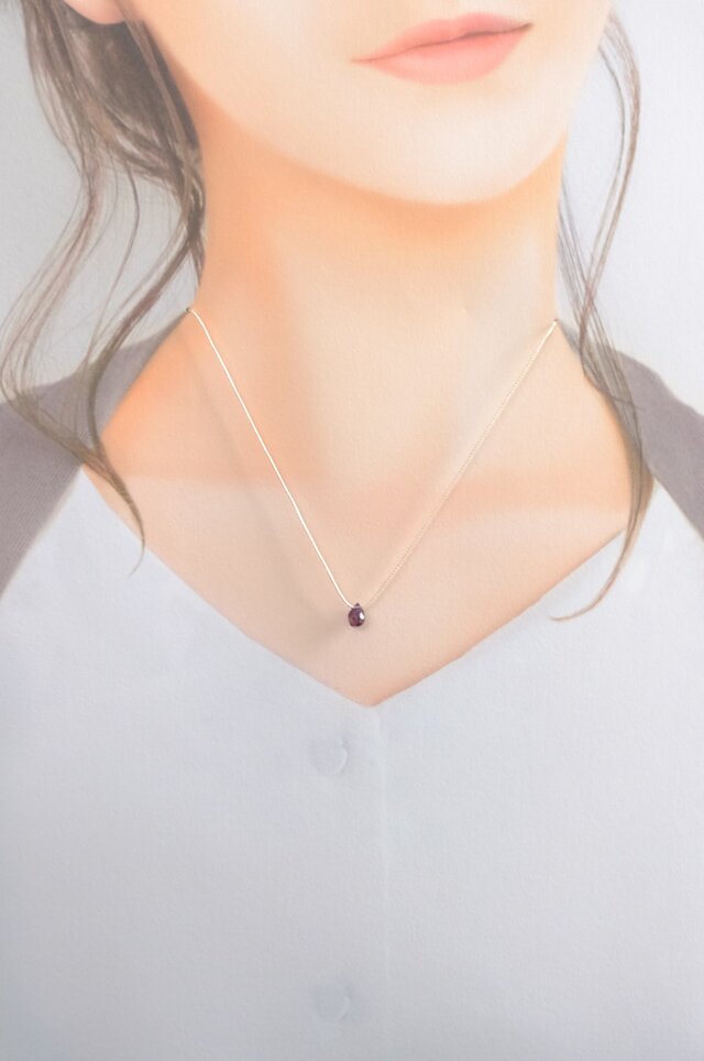 40【2月の誕生石 アメジスト】 14kgf 肌にやさしい絹糸のネックレス 糸の色＆長さえらべます | iichi 日々の暮らしを心地よくするハンドメイドやアンティークのマーケットプレイス