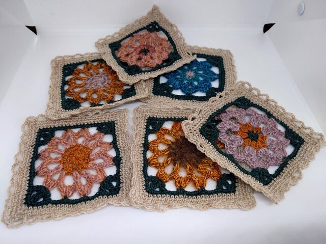 フラワーコースター ポットマット（D) | iichi 日々の暮らしを心地よくするハンドメイドやアンティークのマーケットプレイス