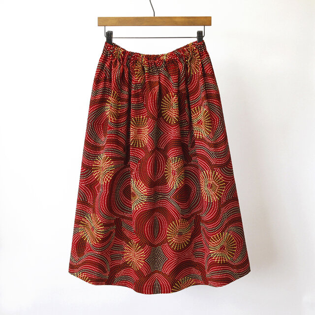 アフリカ布のギャザースカート（ ウェーブ ）アフリカンプリント アフリカンファブリック | iichi 日々の暮らしを心地よくするハンドメイドやアンティークのマーケットプレイス
