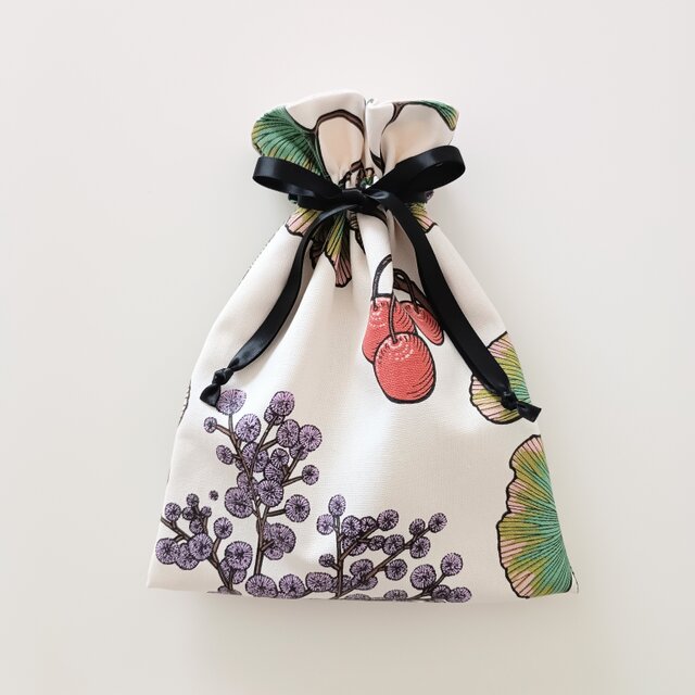 植物柄 巾着ポーチ ボタニカル ハンドメイド THEVENON | iichi 日々の暮らしを心地よくするハンドメイドやアンティークのマーケットプレイス