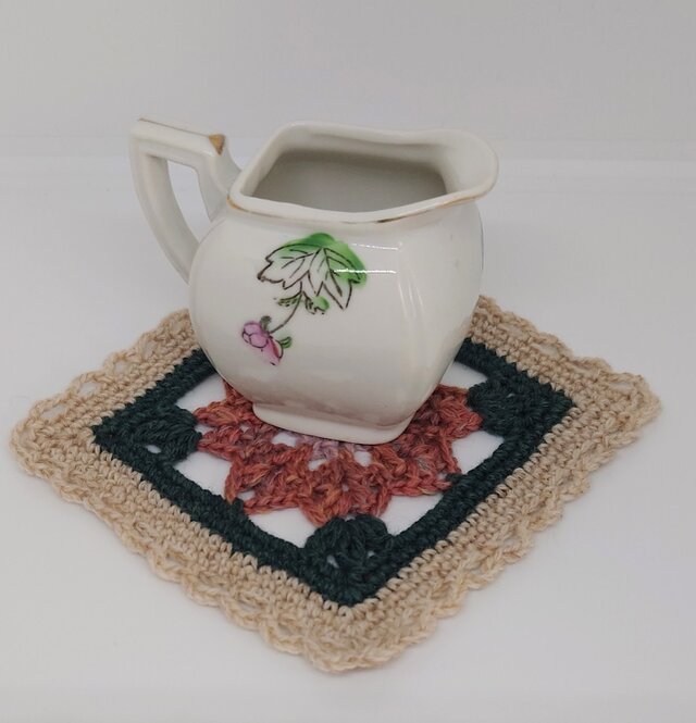 フラワーコースター ポットマット（H） | iichi 日々の暮らしを心地よくするハンドメイドやアンティークのマーケットプレイス