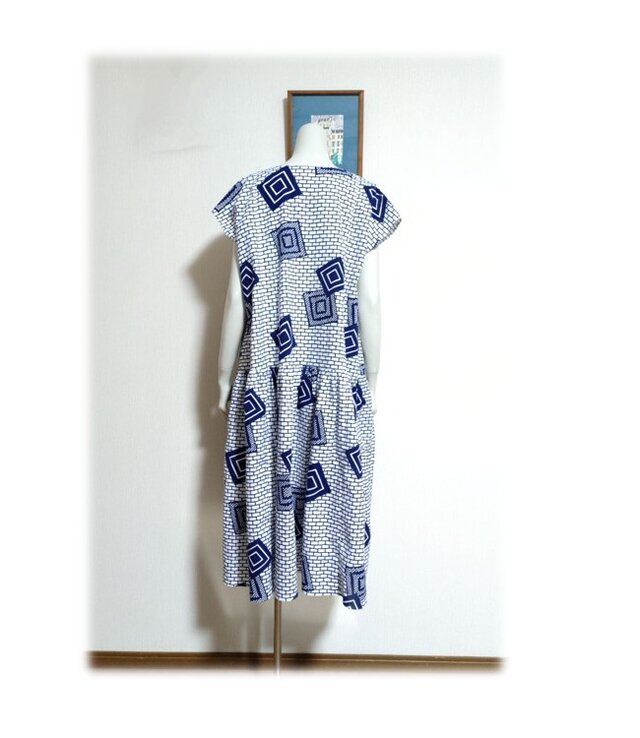 424 1点物 ワンピース ジャンパースカート キーネック ローウェスト デッドストック浴衣地 伝統柄 夏のお出かけ | iichi 日々の暮らしを心地よくするハンドメイドやアンティークの ...