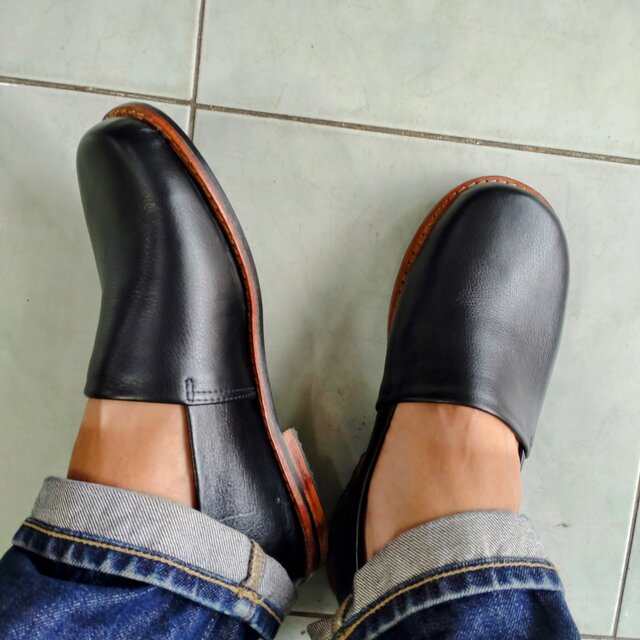 本革ペタンコシューズ 無料サイズ調整可 ぺたんこ靴 フラット 色変更可 外反母趾 大人可愛い 本革 22cm～ | iichi 日々の暮らしを心地よくするハンドメイドやアンティークのマーケットプレイス