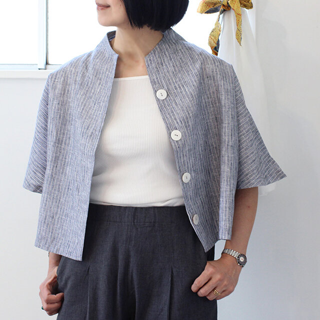 ストライプリネンの貝ボタンクロップドサマージャケット【ネイビー】 | iichi 日々の暮らしを心地よくするハンドメイドやアンティークのマーケットプレイス