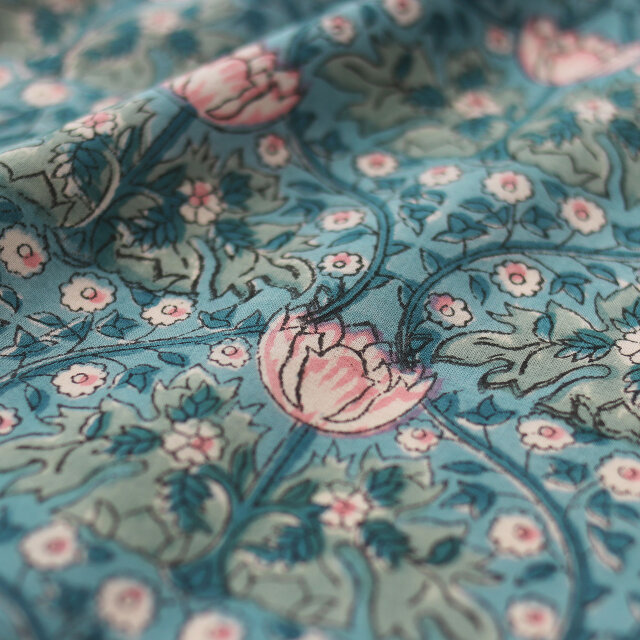 木版染め ブロックプリント 大判ハンカチ（ロータス/ブルー）23 | iichi 日々の暮らしを心地よくするハンドメイドやアンティークのマーケットプレイス