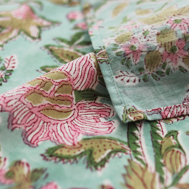 木版染め ブロックプリント 大判ハンカチ（ボタニカル/グリーン）24 | iichi 日々の暮らしを心地よくするハンドメイドやアンティークのマーケットプレイス